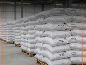 دولومویت، فلدسپات در اصفهان